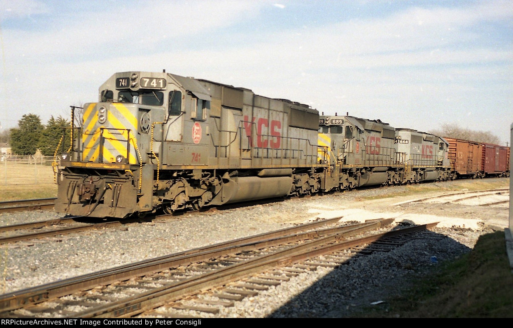 KCS 741 SD60 At Av. N Plano Tx.